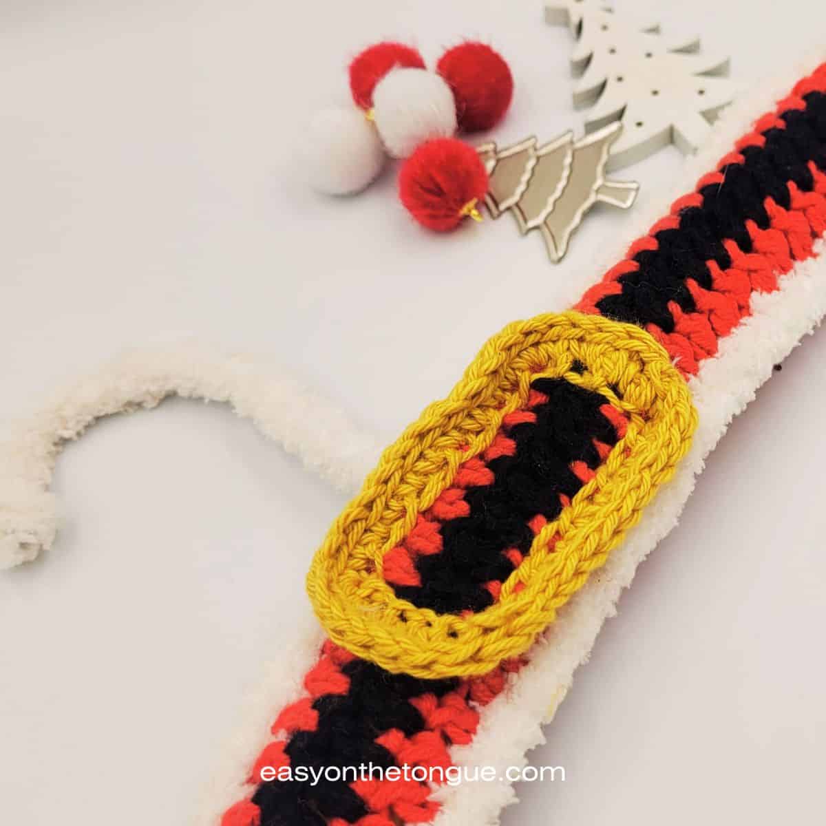 Easy Santa Inspired Hanger Cover Crochet Pattern